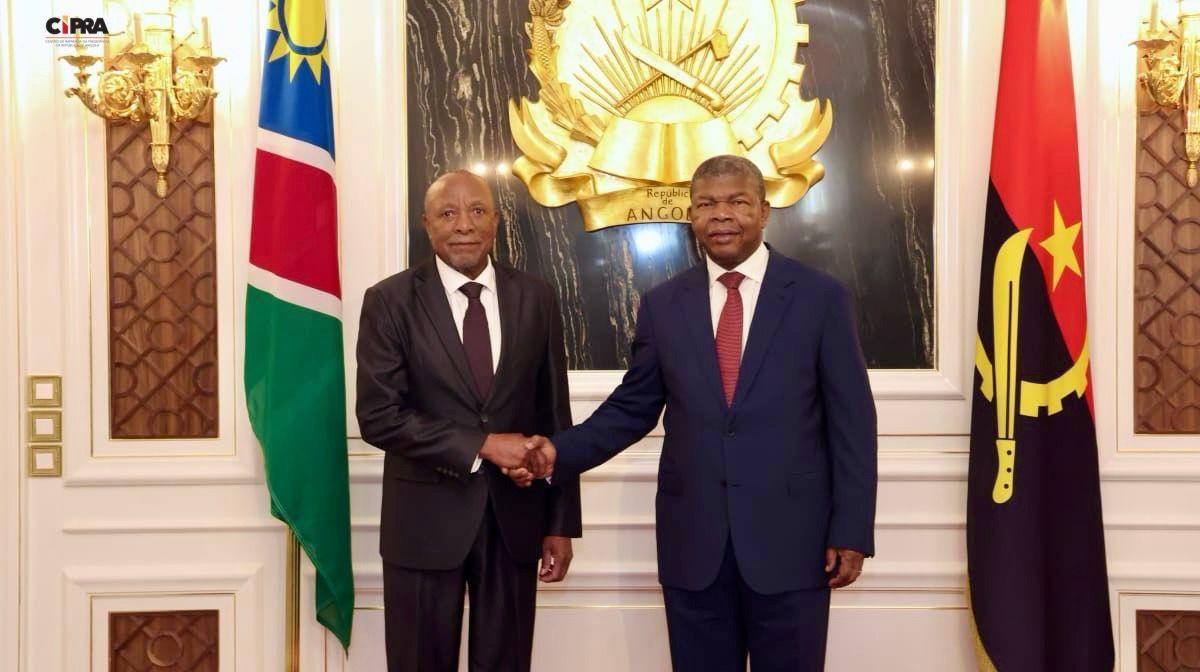 NOVO PRESIDENTE DA NAMÍBIA NANGOLO MBUMBA DE VISITA A ANGOLA - Jornal ...